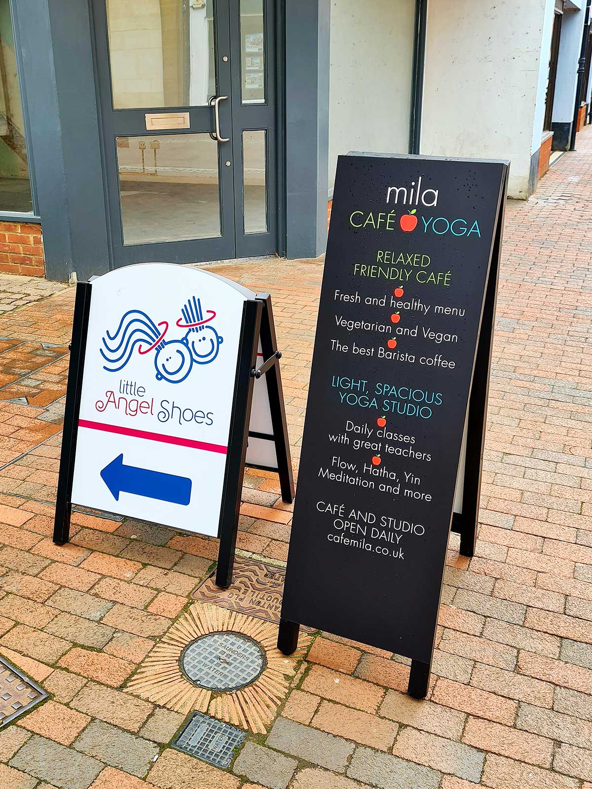 Pavement Signs & A-Boards Supplied & Printed | Many Styles